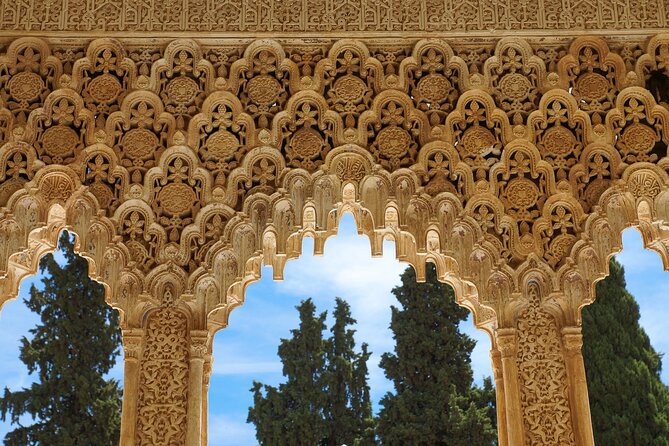Private Tour of the Alhambra Entrances Included - Exploring the Alhambras Architectural Wonders