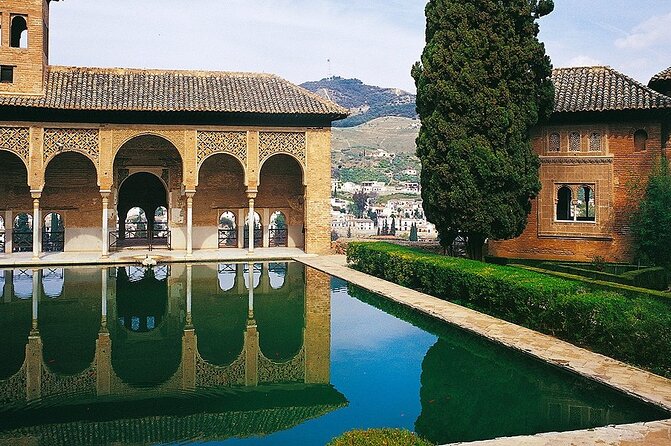 Private Tour of the Alhambra in Granada (Includes Tickets) - Booking Process and Options
