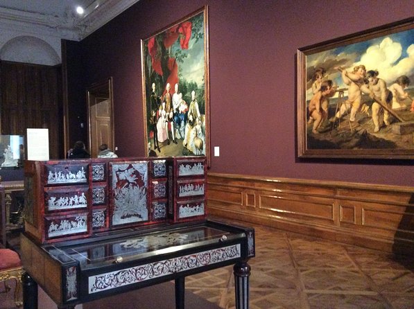 Private Tour of the Belvedere Palace With an Art Historian: Pictures of Austrian Identities. Art & History Tour With Skip-The-Line Tickets - Personalized Guidance: The Benefits of a Private Tour