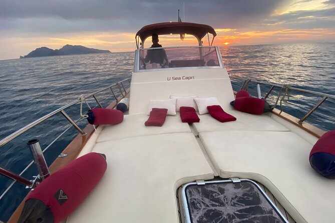 Private Tour of the Island of Capri by Boat and Visit to the Caves - Inclusions and Amenities