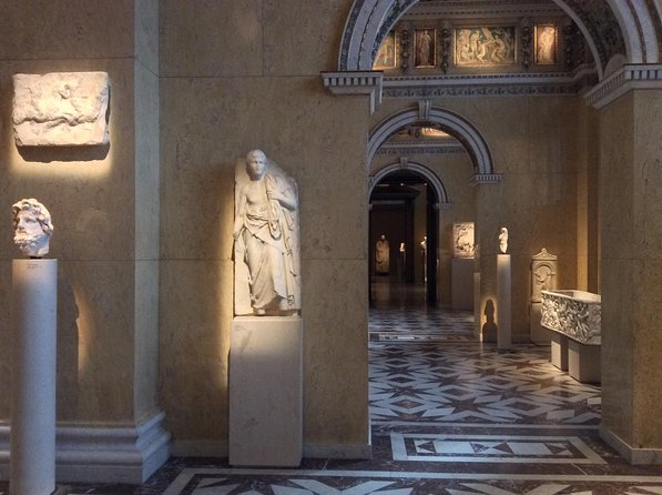 Private Tour of the Kunsthistorisches Museum: Secrets of Masterpieces | Tickets Included - Details on Meeting Point, Accessibility, and Transportation