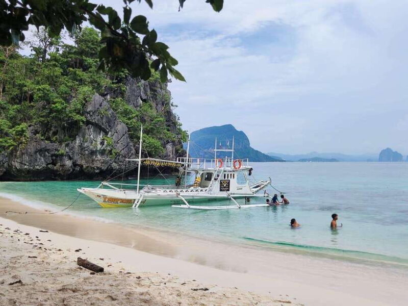 Private tour of the most outstanding beaches in El Nido - What You Can Expect: A Detailed Look at the Itinerary