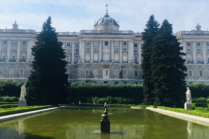 Private Tour of the Royal Palace, Private Guide, Fast Entrance and Pick up at the Hotel. - Inclusions and Accessibility