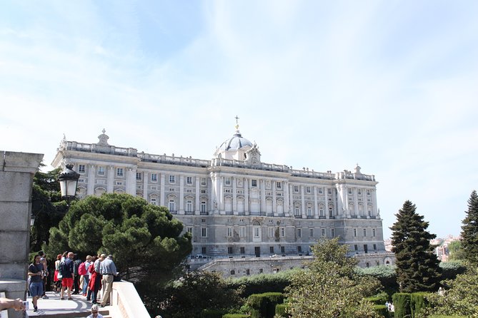 Private Tour of the Royal Palace, Private Guide, Fast Entrance and Pick up at the Hotel. - Exploring the Royal Palace