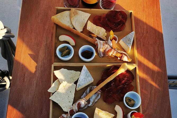 Private Tour on a Sailing Boat on Lake Maggiore with Aperitif and Music - In-Depth Look at the Experience