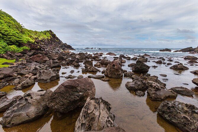 Private Tour Owia Salt Pond and Black Point Tunnel - Exploring the Private Owia Salt Pond and Black Point Tunnel Tour