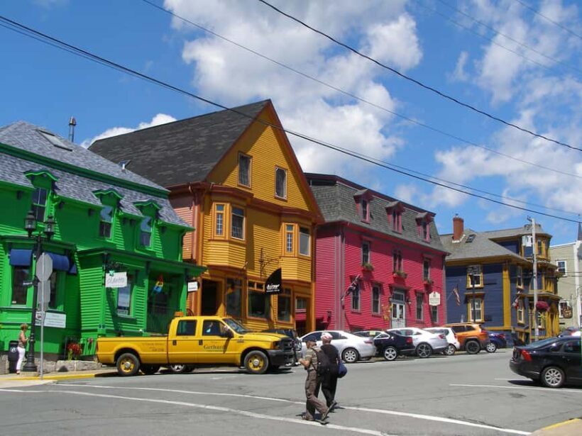 Private Tour: Peggys Cove, Mahone Bay & Lunenburg 8 hrs - FAQs