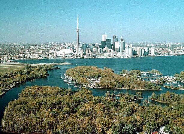 Private Tour: Personal Travel Photographer Tour in Toronto - A Personal Photography Tour in Toronto: An Authentic Way to Capture the City