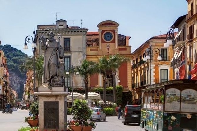 Private Tour: Pompeii and Positano Day Trip From Rome - Exploring Pompeii