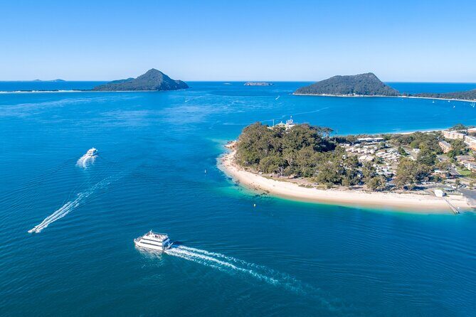 Private tour: Port Stephens, departing Newcastle - Whales! - FAQs