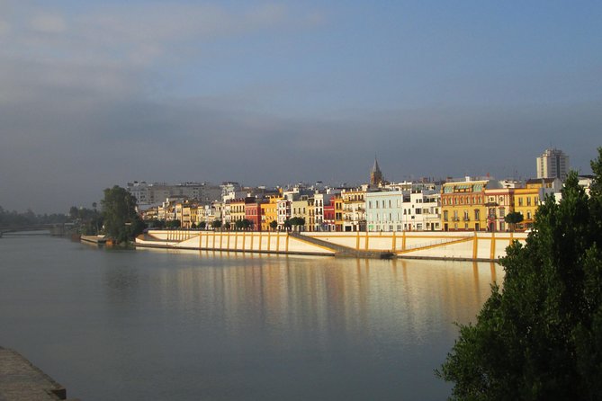 Private tour Royal Palace+Cathedral+Walk along the river+Triana neighbourhood - The Sum Up