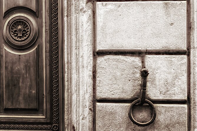 Private Tour: Secret Siena Walking Tour - Meeting Your Knowledgeable and Accommodating Guide