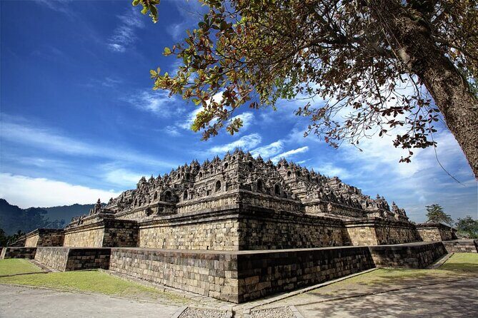 Private tour semarang pier to borobudur temple - Meeting and Start Time