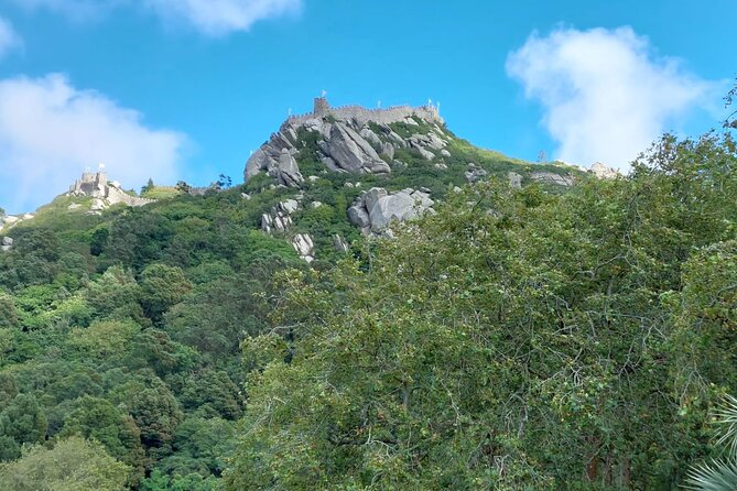 Private Tour Sintra, Palaces and Mountain Tuk Tuk(2 to 6 People) - Meeting the Tour Guide