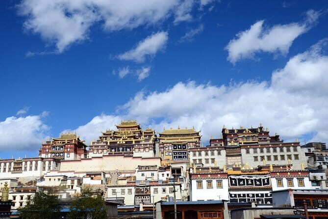 Private tour Songzanlin Monastry & Tibetan lunch from Zhongdian - Experience the Best of Shangri-La: Private Tour to Songzanlin Monastery & Tibetan Lunch
