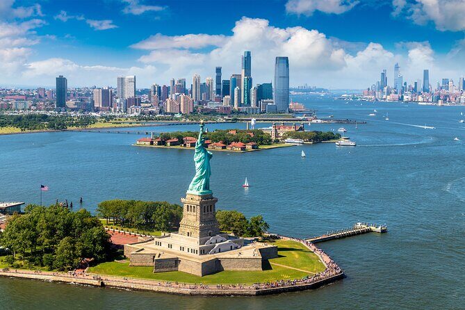 Private Tour Statue of Liberty and Ellis Island - Key Points