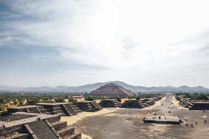 Private Tour: Teotihuacan Pyramids and Shrine of Guadalupe with lunch - FAQ