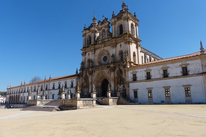 Private Tour "The Templars Treasure" to Tomar, Batalha and Alcobaça from Lisbon - Return to Lisbon: A Reflective Ride Home