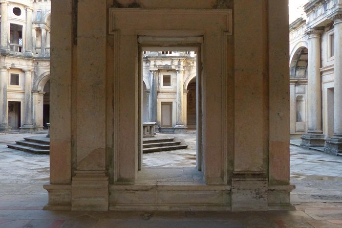 Private Tour "The Templars Treasure" to Tomar, Batalha and Alcobaça from Lisbon - FAQs