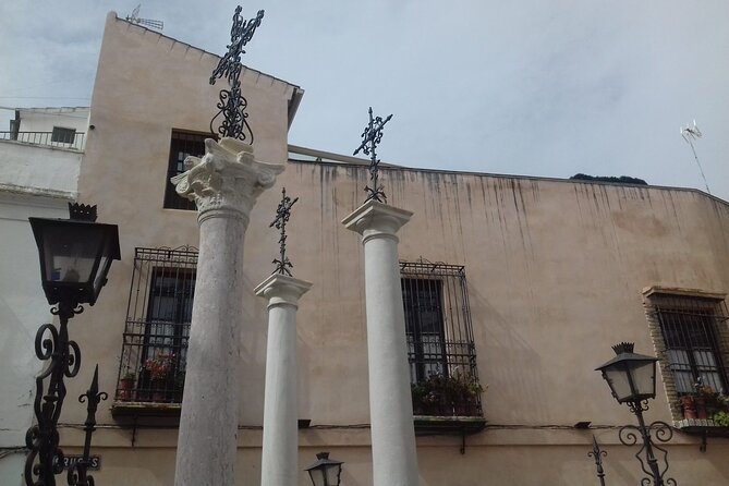 Private tour through the old Jewish neighbourhood. - Who Should Consider This Tour?