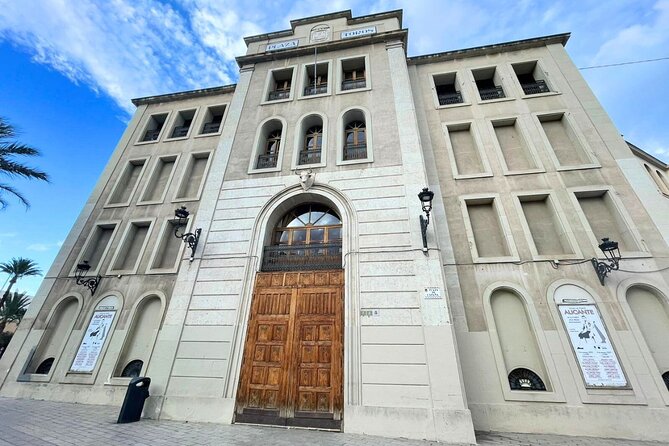 Private Tour to Alicante Bullring and Santa Bárbara Castle - Key Points