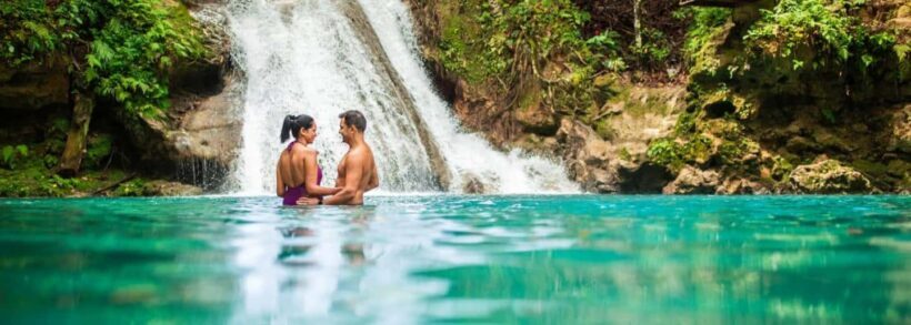 Private Tour to Blue Hole and Scotchies in Ocho Rios - Key Points