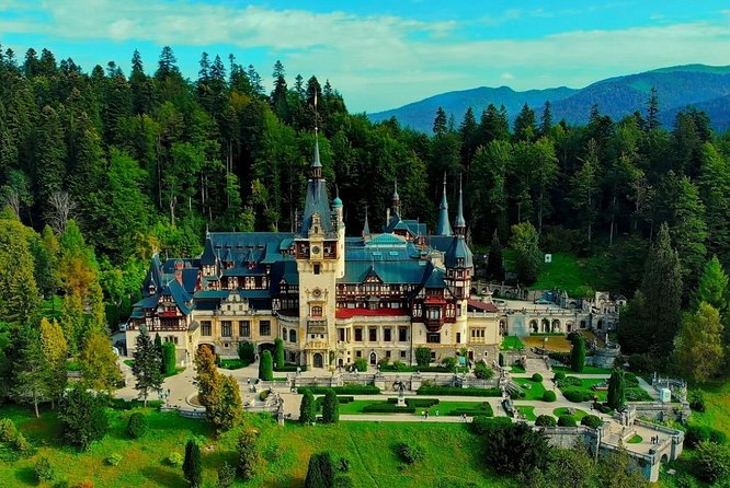 Private tour to Bran Dracula's Castle and Pele Royal Castle - What Travelers Say