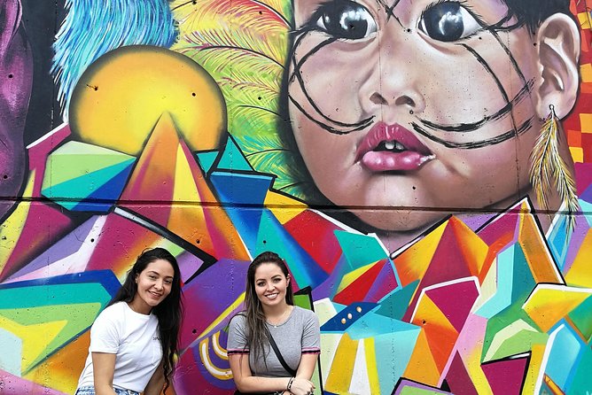 Private Tour to Commune 13. - Key Points