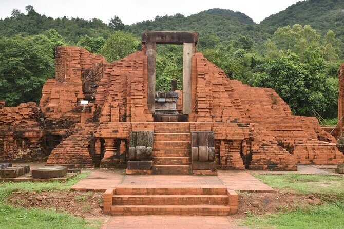 Private Tour to Explore My Son Sanctuary from Da Nang or Hoi An - Discovering the Hidden Treasures of My Son Sanctuary