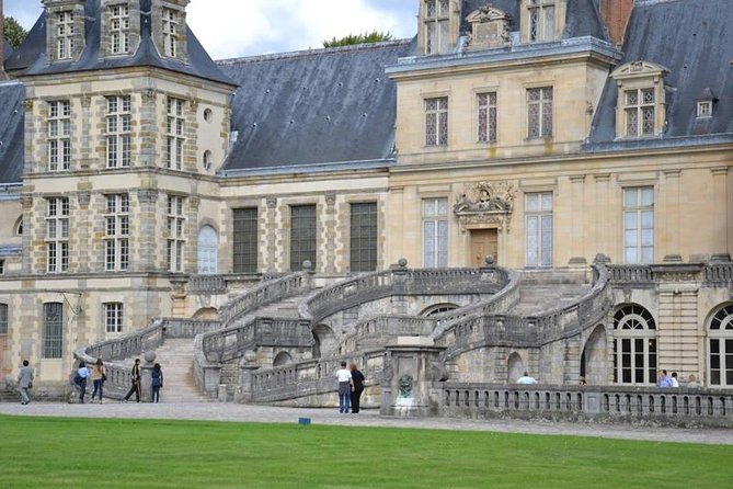 Private tour to Fontainebleau from Paris. Tickets included! - The Transportation and Convenience