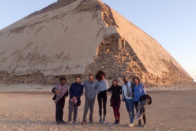 Private Tour to Giza Pyramids and Memphis and Saqqara Pyramids - Exploring the Giza Pyramids and the Sphinx