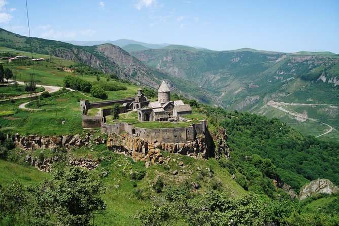 Private Tour to Hin Areni Winery, Tatev Monastery & Ropeway, Khndzoresk Caves - Experiencing the Tatev Cable-Car