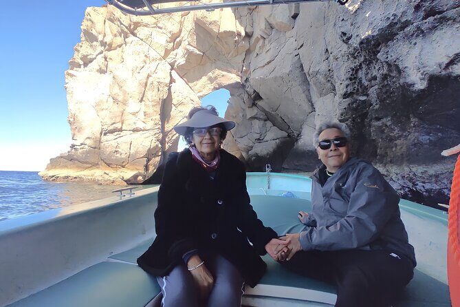 Private Tour to Isla Espiritu Santo and snorkel with sea lions - An In-Depth Look at the Tour Experience