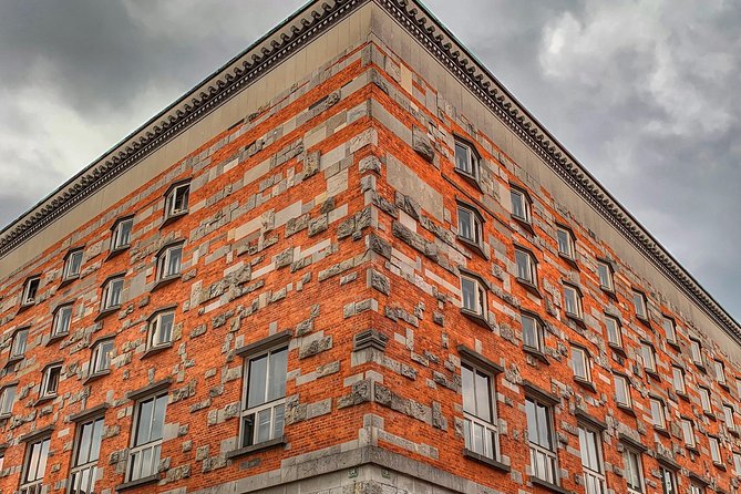 Private tour to Ljubljana, Postojna Cave & Predjama castle from Zagreb - The Climax: Predjama Castle