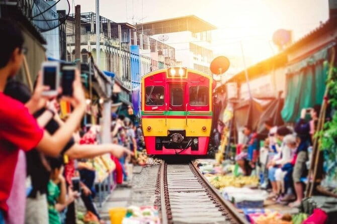 Private Tour to Maeklong Train Market and Floating Market - Exploring Thailand’s Markets with a Private Tour from Bangkok