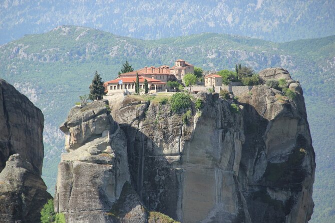 Private Tour to Monasteries of Meteora & Thermopylae From Athens - Accessibility and Participation