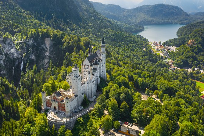Private Tour to Neuschwanstein & Linderhof, Skip The Line & Lunch - Meeting and Pickup