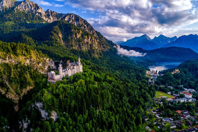 Private Tour to Neuschwanstein & Linderhof, Skip The Line & Lunch - Highlights of Neuschwanstein Castle