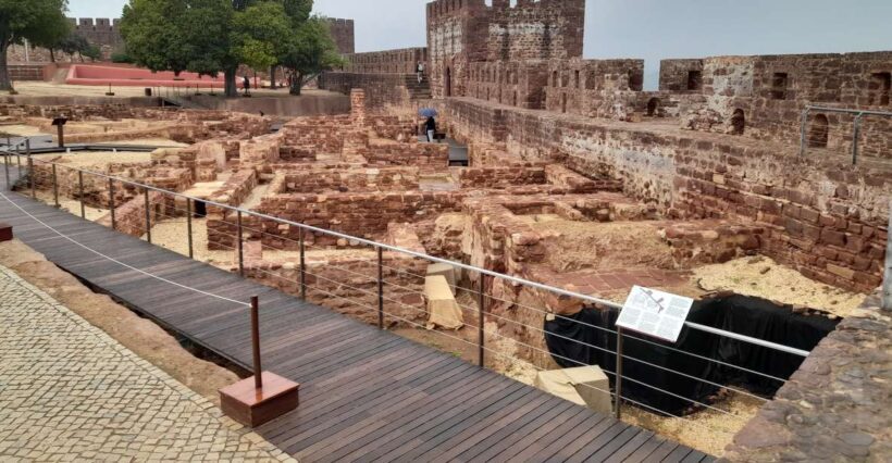 Private Tour to Silves Castle Whith Algarvian Wine Tasting - Discovering Silves: A Medieval Gem in Algarve