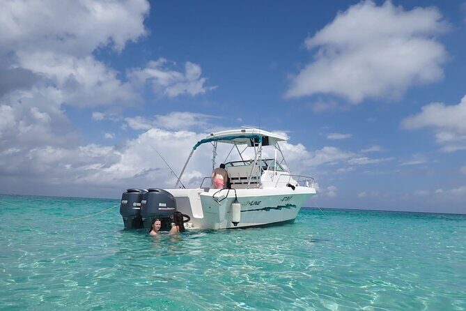 Private Tour to Stingray City & Snorkeling at Coral Gardens - Exploring the Itinerary in Detail