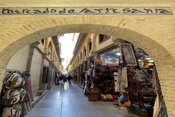 Private Tour to The Alhambra and Generalife From Malaga - FAQ