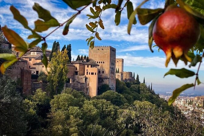 Private Tour to The Alhambra and Generalife from Motril port - FAQs