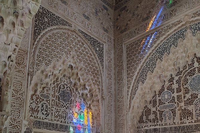 Private Tour to the Alhambra With Nasrid Palaces in Granada - Highlights of the Nasrid Palaces