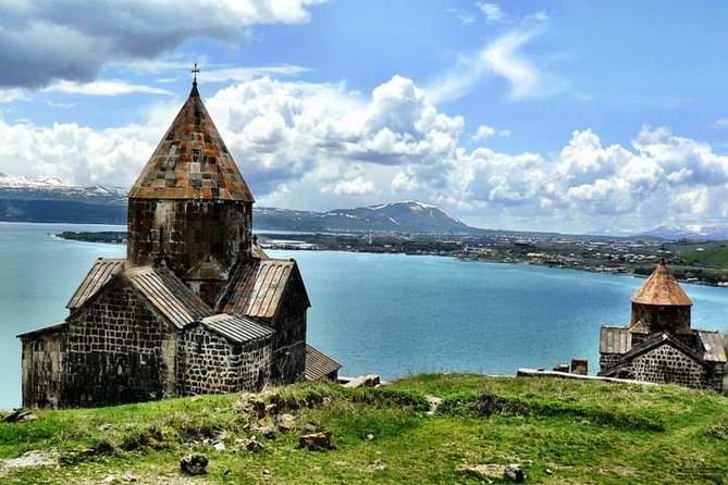 Private tour to Tsaghkadzor (Kecharis), Lake Sevan (Sevanavank) - Exploring Tsaghkadzor: Kecharis Monastery
