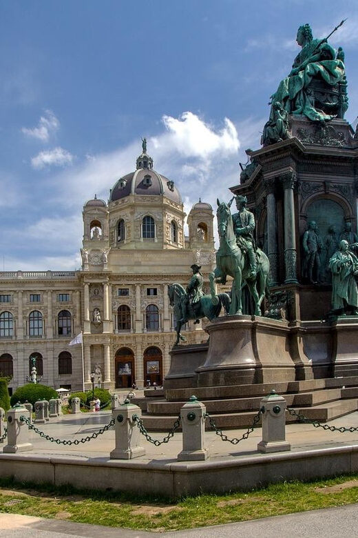 Private tour Vienna: 4 hours by Car - Key Points