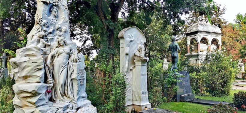 Private tour: Vienna Central Cemetery 1st gate and 2nd gate - Practical Considerations