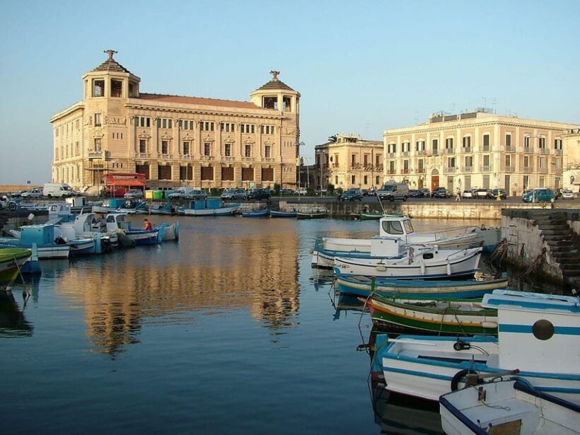 Private tour with seafood and full beverage in Syracuse - FAQ