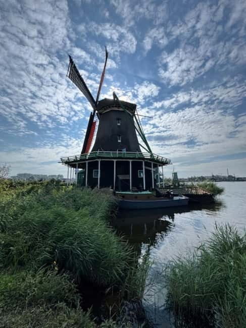 Private Tour: Zaanse Schans & Giethoorn + 1-Hour Canal tour - Key Points