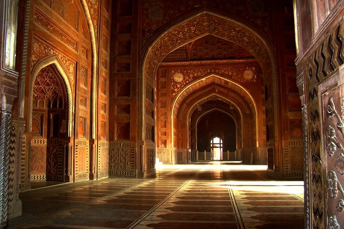Private Tour:Day Trip to Agra from Delhi including TajMahal &Agra fort (A/c Car) - Who Should Consider This Tour?