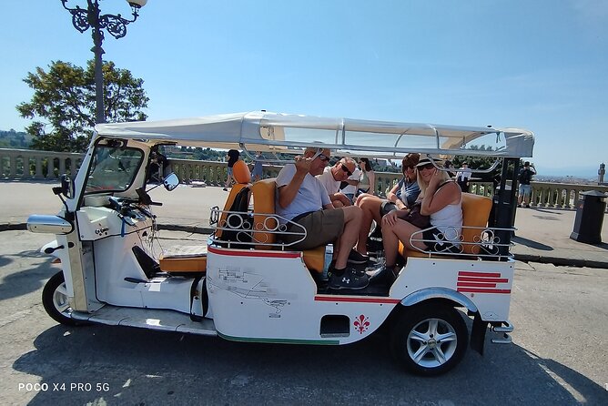 Private Tours of Florence in Golf Cart Etuktuk Minimum2 - Exploring Florences Iconic Landmarks
